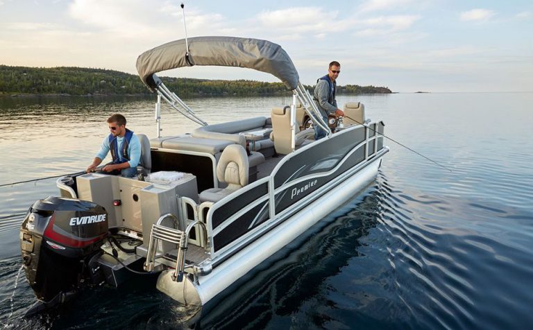 LakeFun_FishingPontoonAction2 - Lake Fun Rentals